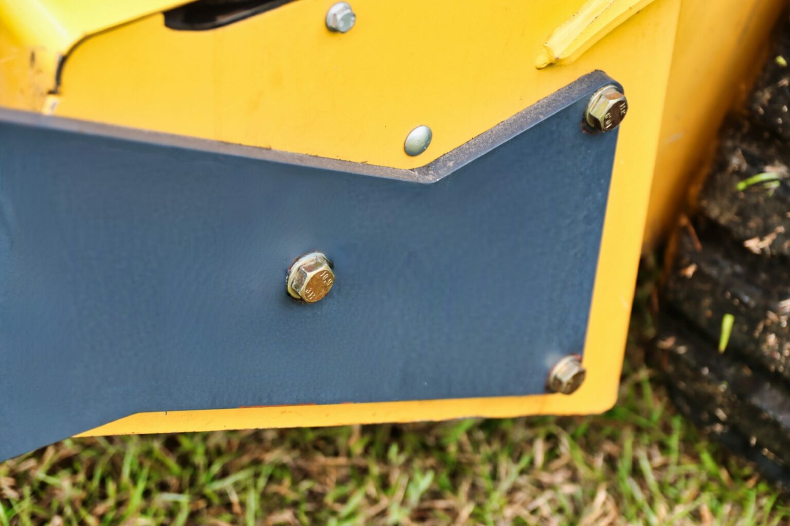 Skid Steer Winch Mount Bumper - Armor Cage