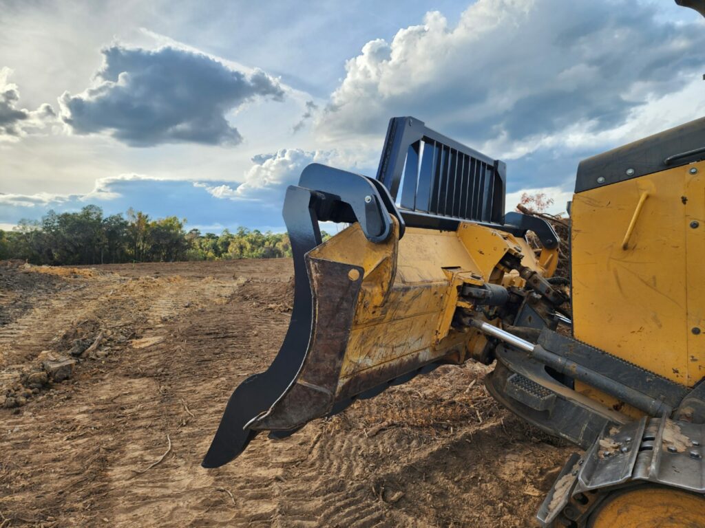 Gallery: Bulldozer Root Rake - Armor Cage